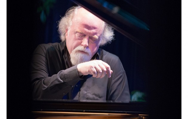 Peter Donohoe, Piano | Theatre Royal Dumfries